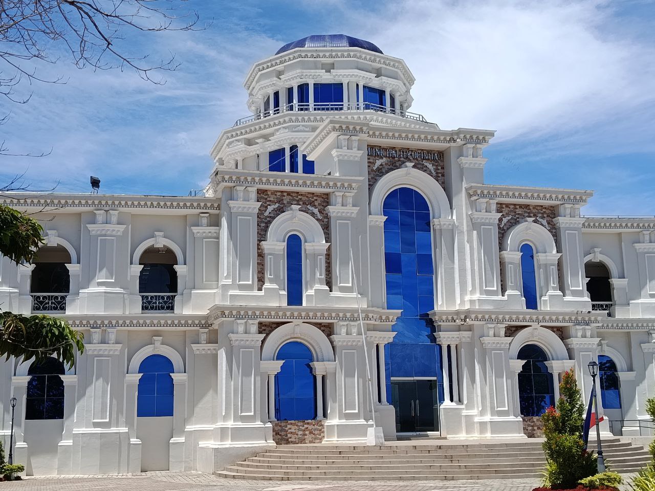 Initao’s new municipal hall reshapes public service and tourism ...